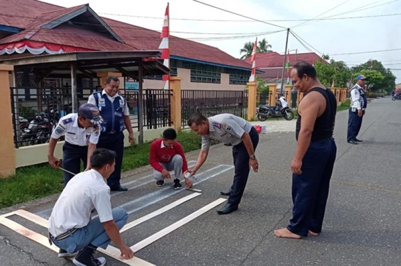 - KABUPATEN KAPUAS HULU